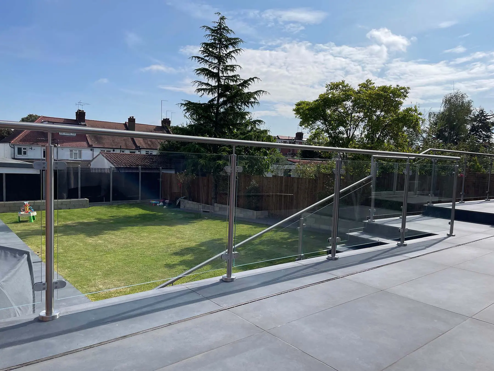 Top Benefits of SS 304 316 Post Glass Railing System: High Safety ...